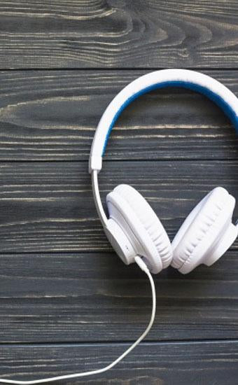 Headphones Brisbane – Living Sound + Vision Australia